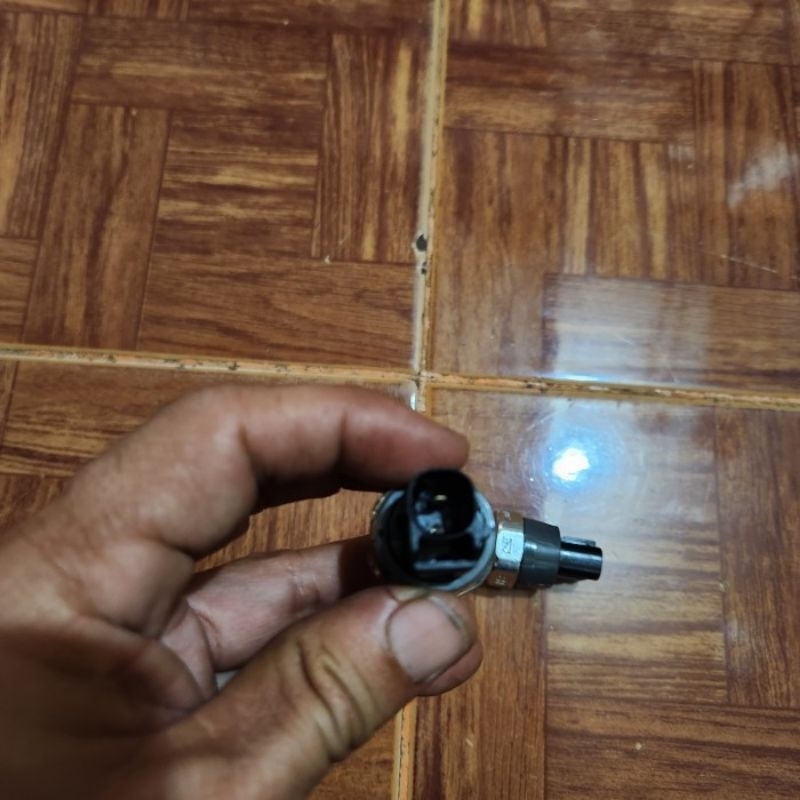 Jual Switch oli toyota avanza innova asli 1pc | Shopee Indonesia