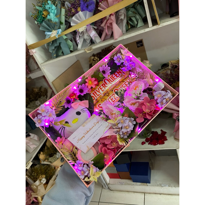 Jual buket box coklat edisi valentine ukuran kotak 30x20x10cm | Shopee ...