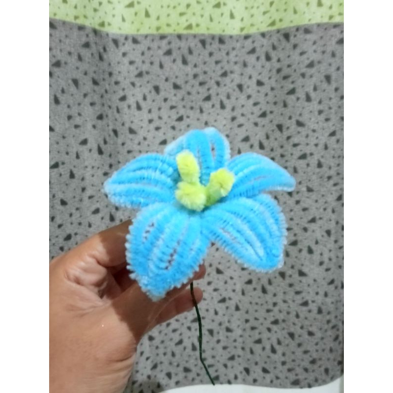 Jual Bunga kawat bulu / pipe cleaner / isian buket / bunga Lily kecil ...