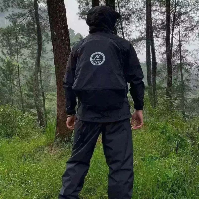 Jual Jas hujan Ultralight slot Daypack Wildshell Sentani Goretex Full ...