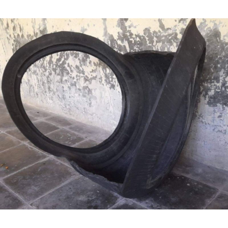 Jual Ayunan ban mobil bekas polosan asli BESAR | Shopee Indonesia