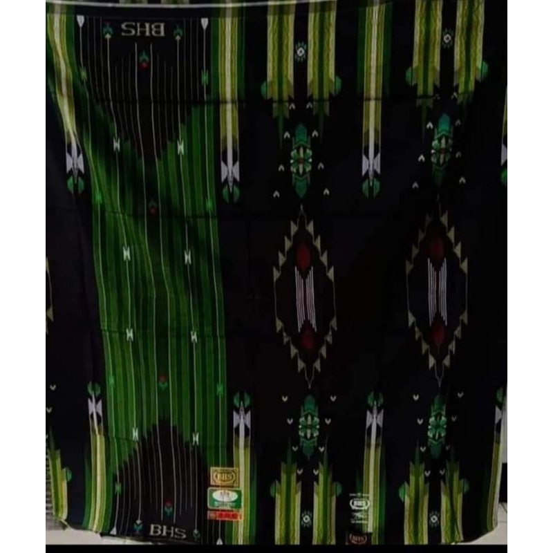 Jual SARUNG BHS SGC GOLD SUTERA SPUNSILK 210 WARNA HITAM LIMITED ...