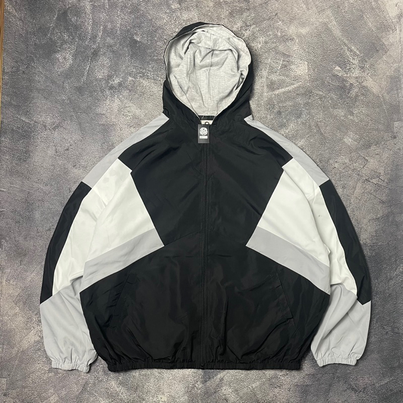 Jual Jacket Winbraker Colorblock Oversize Classical Elf | Shopee Indonesia
