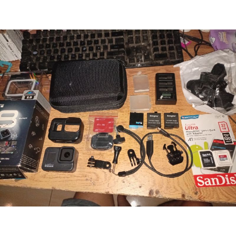 Jual Jual murah aja GOPRO HERO 8 Paket komplit batre 3 mulus memory ...