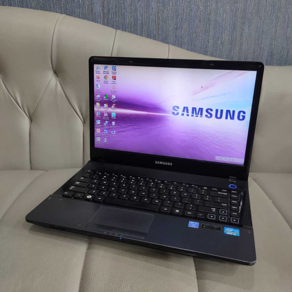 Jual Laptop Samsung 300E, Intel Core i3-2330M, Hd Graphic 3000, Ram 4 ...