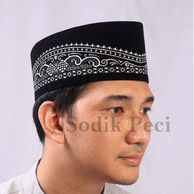 Jual Peci hitam batik kopiah songkok nasional dewasa dan anak tinggi 9cm | Shopee Indonesia