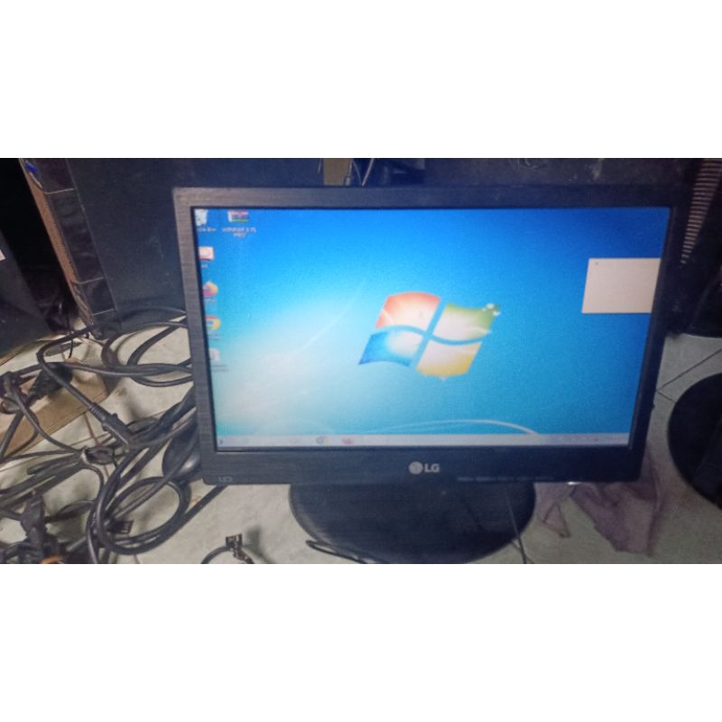 Jual monitor komputer LED LG 16 normal | Shopee Indonesia