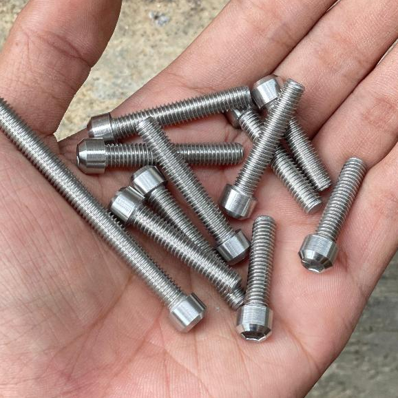 Jual baut 12 ,baut m8 L stainless custom titanium handmade model titanium Custom Bubut | Shopee ...