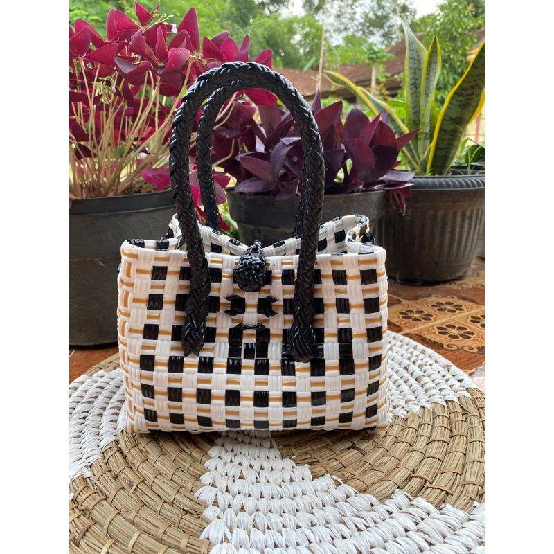 Jual Tas anyam jaly premium xs patty/tas cantik by Istana_Anyaman part ...