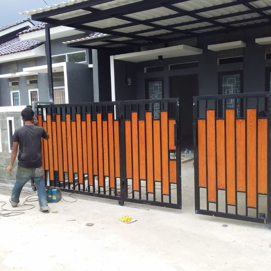 Jual pagar rumah grc motif kayu | Shopee Indonesia
