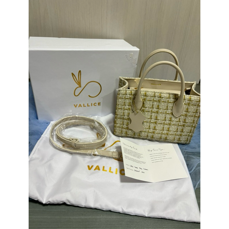 Jual Vallice - Claire Small Tweed Bag Second | Shopee Indonesia