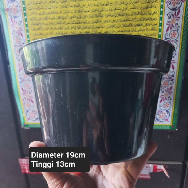 Jual POT PLASTIK HITAM KOI 20 (19cm) | Shopee Indonesia