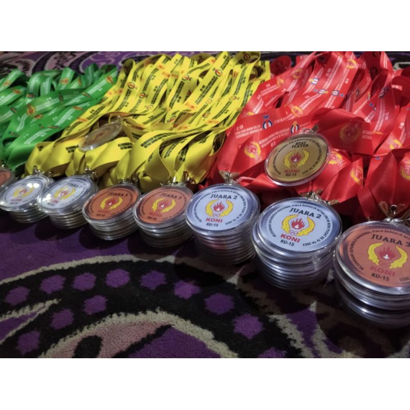 Jual MEDALI AKRILIK TALI CUSTOM/MEDALI WISUDA/MEDALI KELULUSAN/MEDALI ...