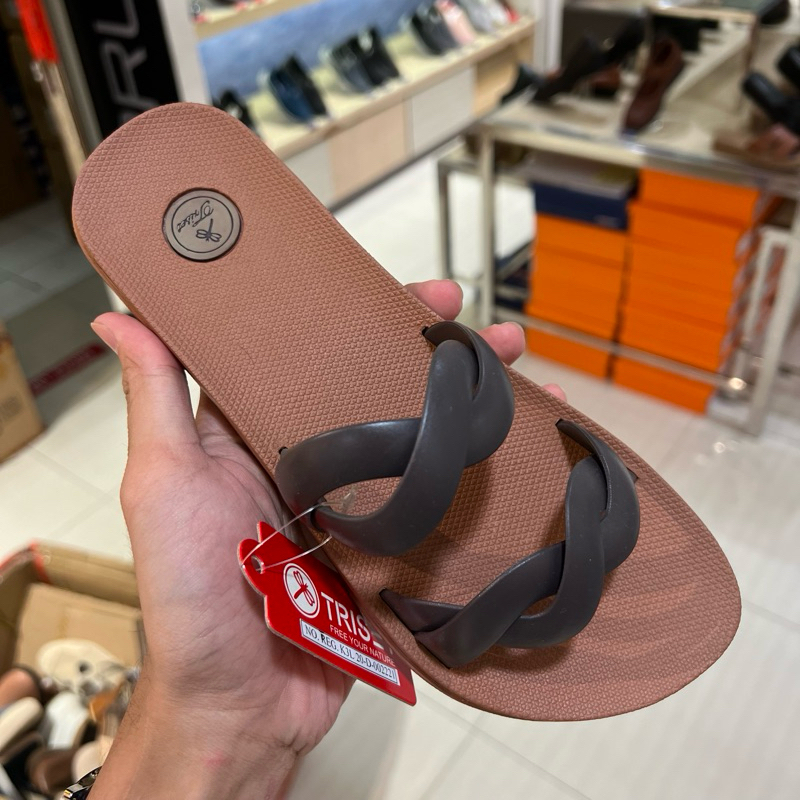 Jual Triset sandal flat wanita super sleek,full karet anti selip 36-40 ...