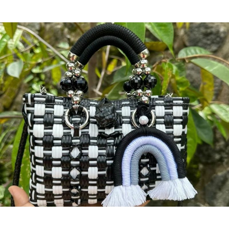 Jual tas anyam jali mini (include tali panjang) | Shopee Indonesia