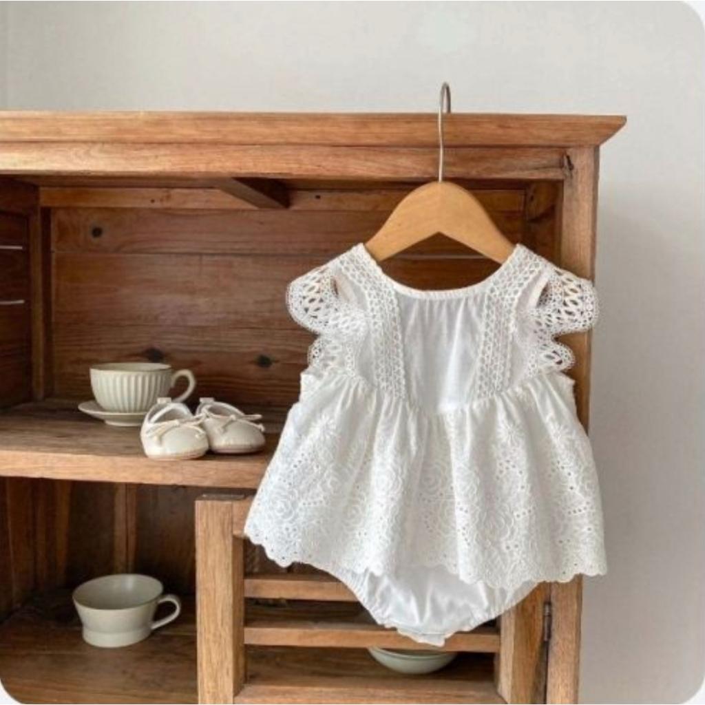 Jual Dress Lace Putih Aqiqah Newborn Baby Hyuna Dress White Romper Baby ...