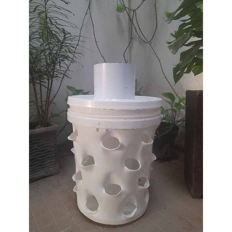 Jual POT EMBER VERTIKAL DENGAN KOMPOSTER 28 LUBANG | Shopee Indonesia