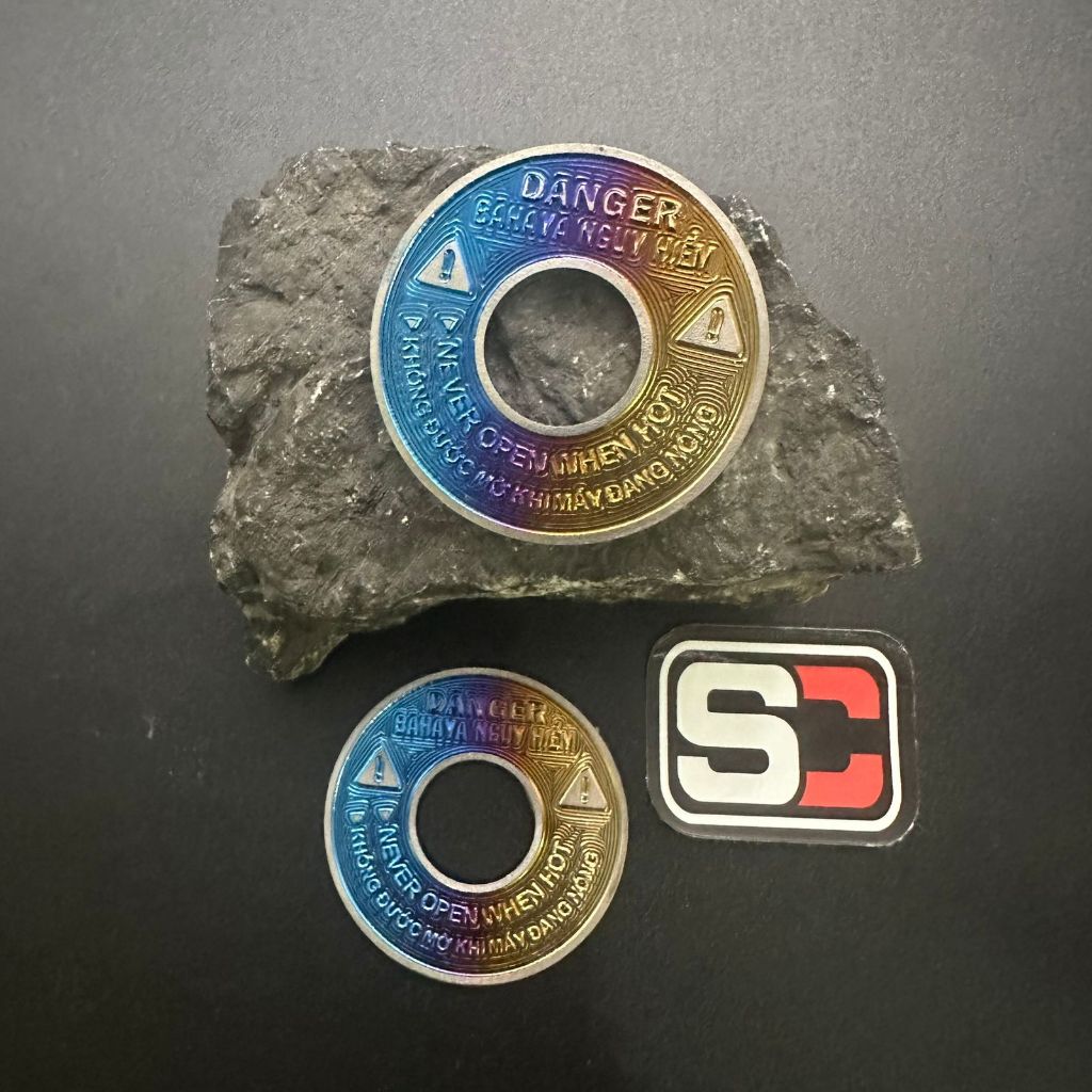 Jual Emblem Titanium GR5 Tutup Radiator Vario Original Made in Vietnam ...