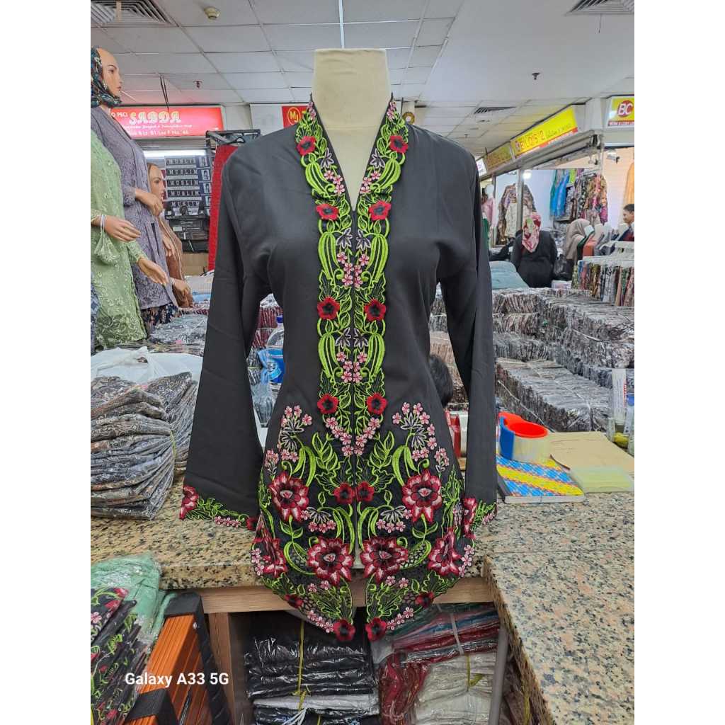 Jual Kebaya Encim Betawi Cendrawasih / Kebaya Betawi Modern | Shopee ...