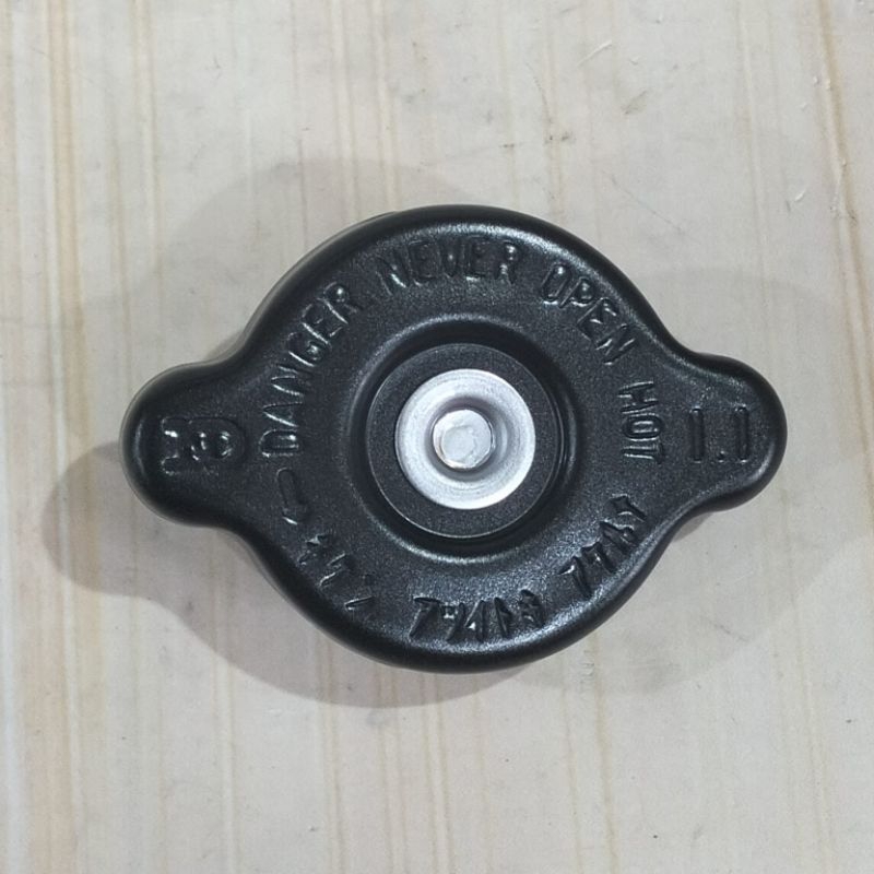 Jual Tutup Radiator Cap Air Tutup Tabung Air Isuzu Panther Original ...