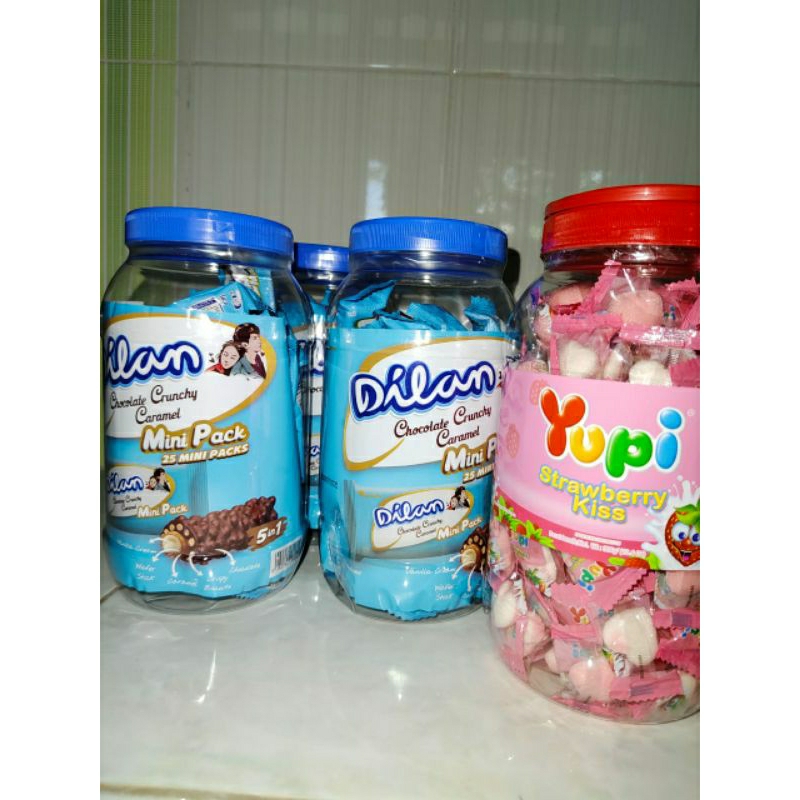 Jual Coklat Dilan mini yupi Toples | Shopee Indonesia