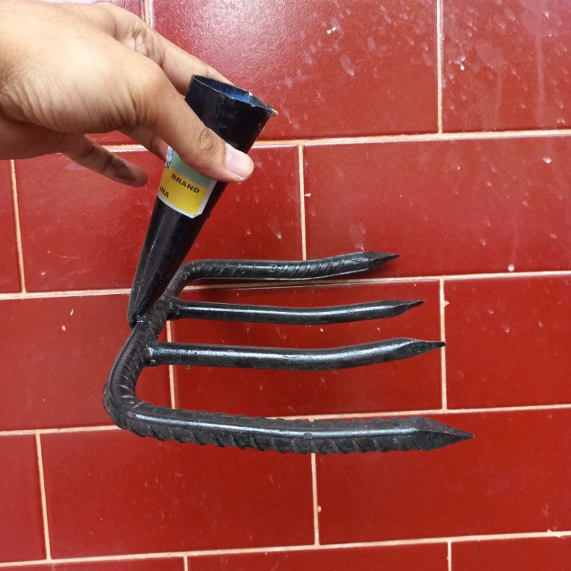 Jual GARUKAN SAMPAH 4 GERIGI BESI ULIR TEBAL / GARUK FULL BESI SIAP ...