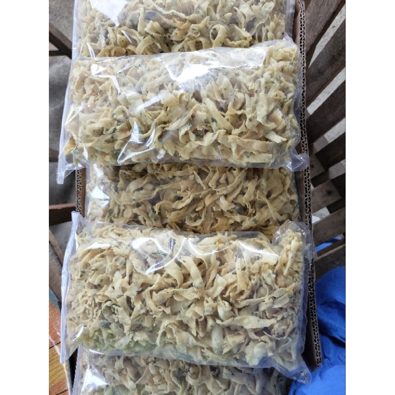 Jual pangsit stik sledri 1kg /kue bawang viral renyah gurih | Shopee ...