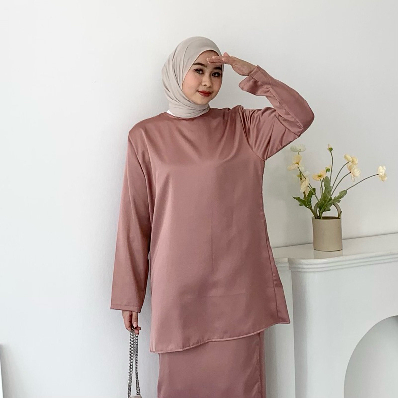 Jual TUNIK inner Satin / Inner Satin / Inner Atasan by DEZHAF | Shopee ...