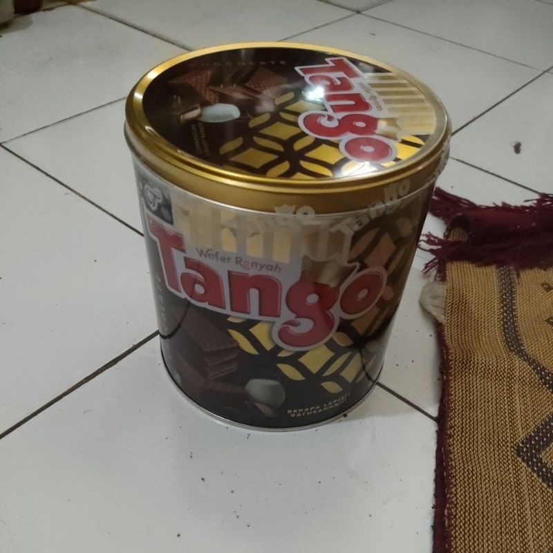 Jual TANGGO WAFER KALENG | Shopee Indonesia