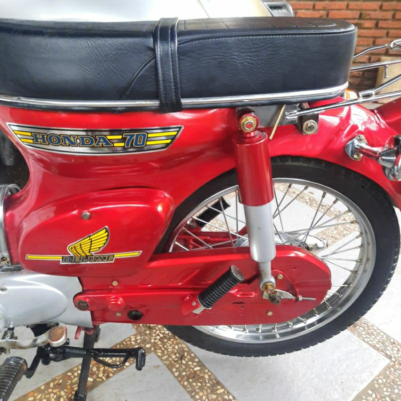 Jual Honda c70 ORI Bukan basic Tahun 1978 asli warna merah | Shopee ...