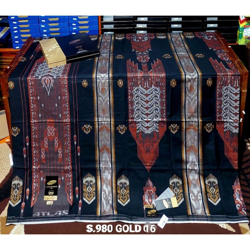 Jual SARUNG ATLAS SUPER PREMIUM 980 KUALITAS GOLD DAN SILVER (ORIGINAL) | Shopee Indonesia