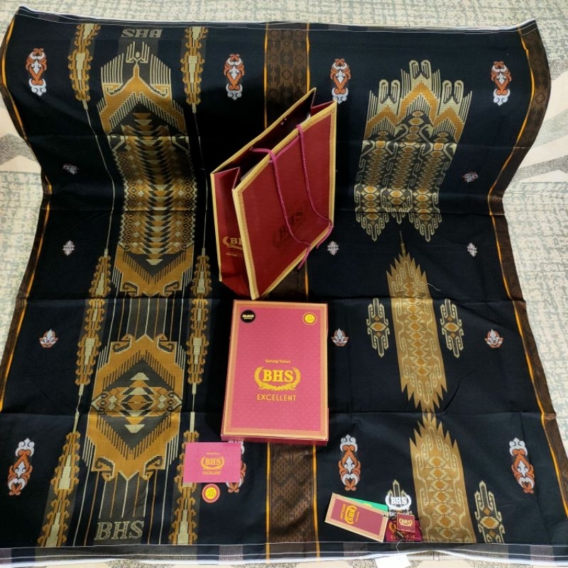 Jual SARUNG BHS EXCELLENT JGO GOLD BLACK SERIES | Shopee Indonesia
