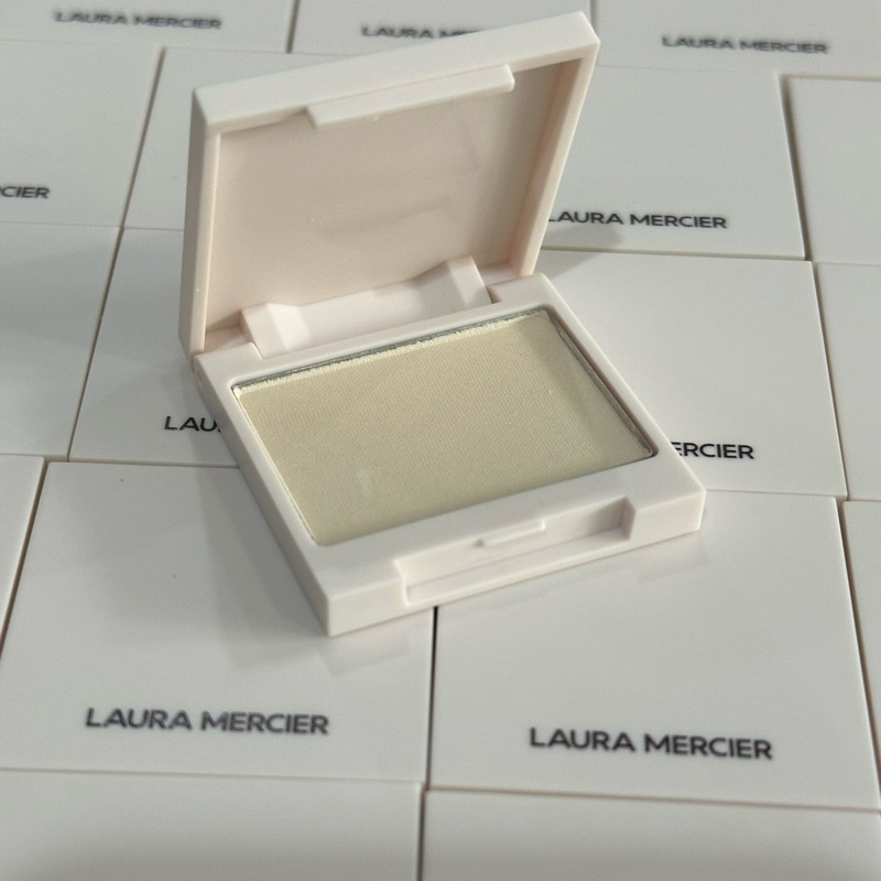 Jual LAURA MERCIER Translucent Pressed Setting Powder Ultra Blur 2gr ...