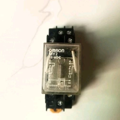 Jual Soket relay omron original 5 amper 250 vac plus relay omron ...