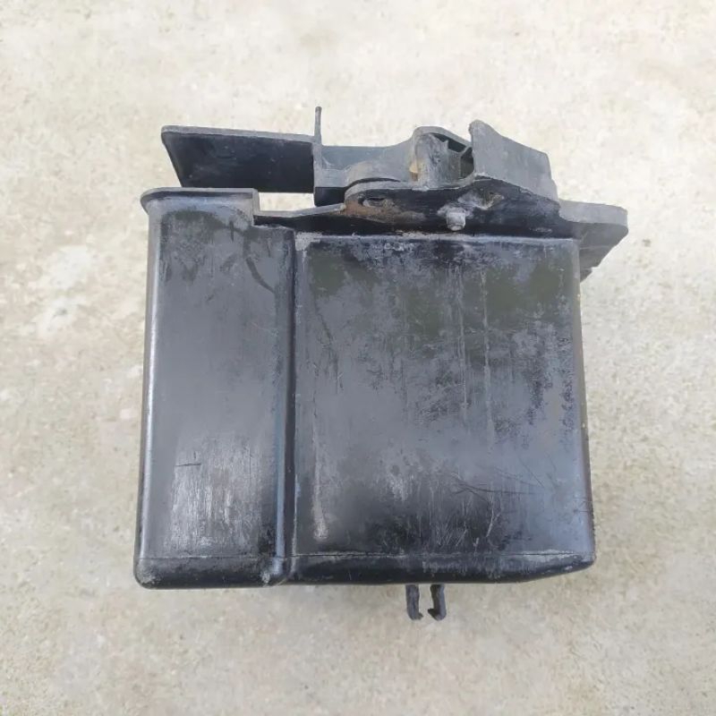 Jual Toolbox Box Aki Accu Wadah Tempat Rumah Aki Honda Astrea Grand ...