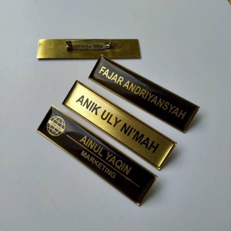 Jual BED NAMA GOLD, PIN NAMA EMAS, PAPAN NAMA, RESIN (PENITI & MAGNET ...