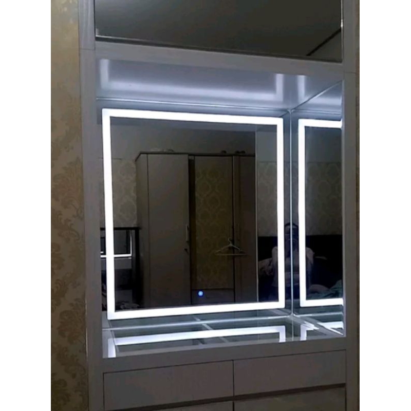Jual cermin LED sensor touch 100x100 | Shopee Indonesia