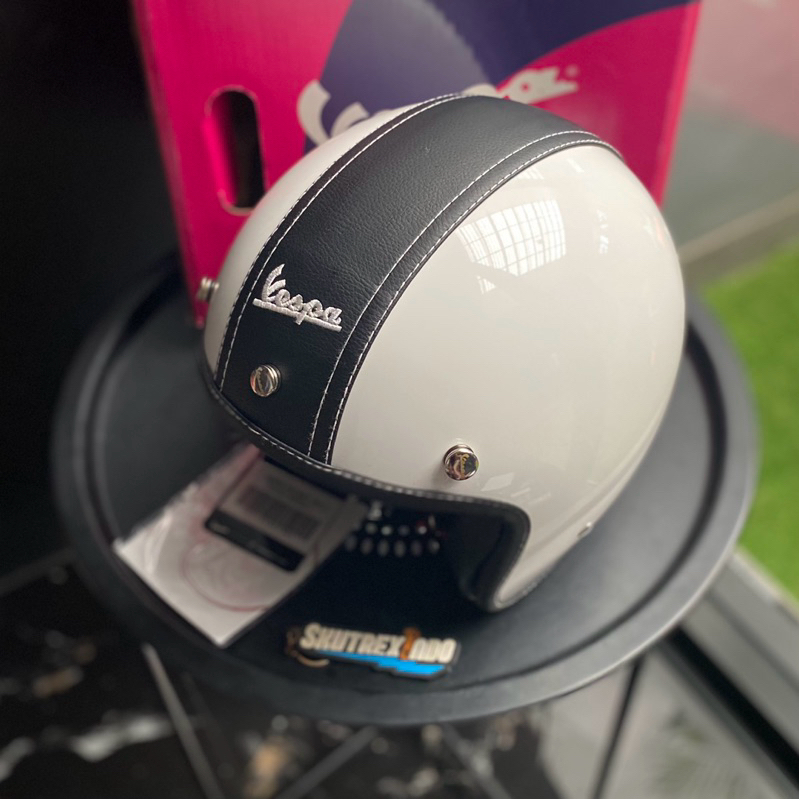 Jual Helm Vespa Jet Touch White Original | Shopee Indonesia