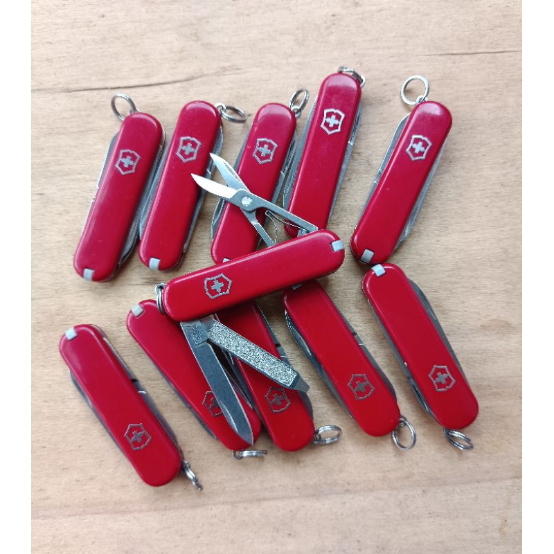 Jual victorinox classic dan sd classic scale standar merah (original ...