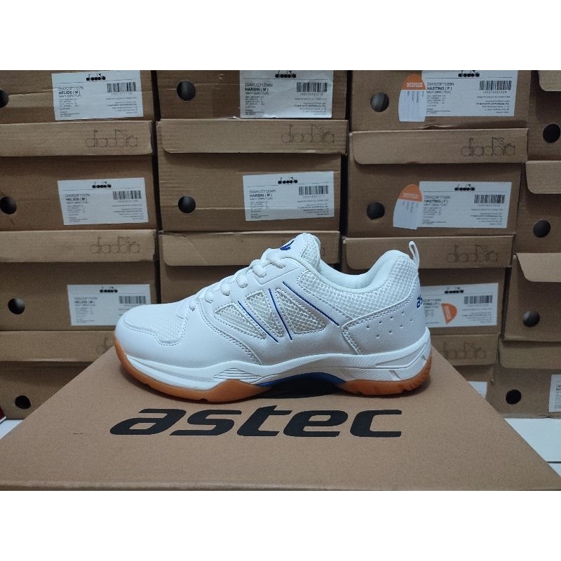 Jual Sepatu Astec IAGO Badminton Original - White | Shopee Indonesia