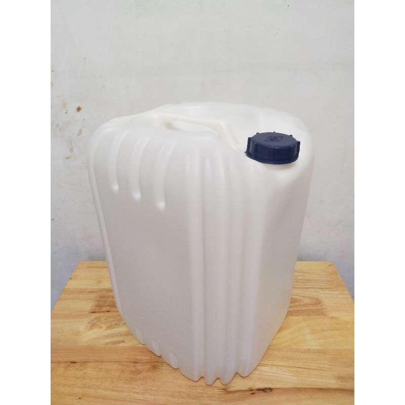 Jual Jerigen 35 Liter / Jerigen Putih Besar Plastik 35 Liter / Jerigen ...