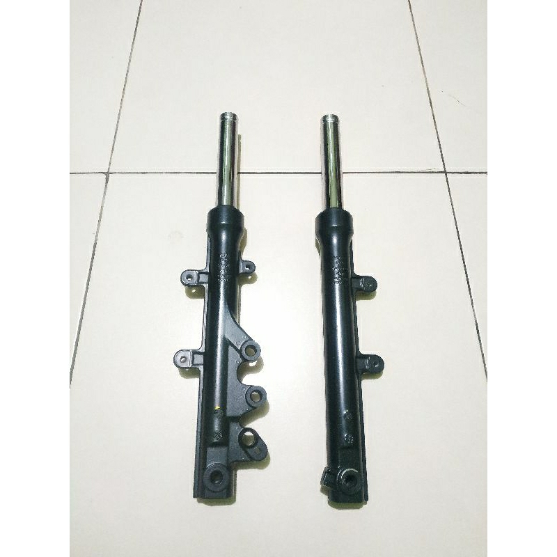 Jual Shockbreaker Shock Depan Kanan Kiri Lexi 125cc ( Original ) kode ...