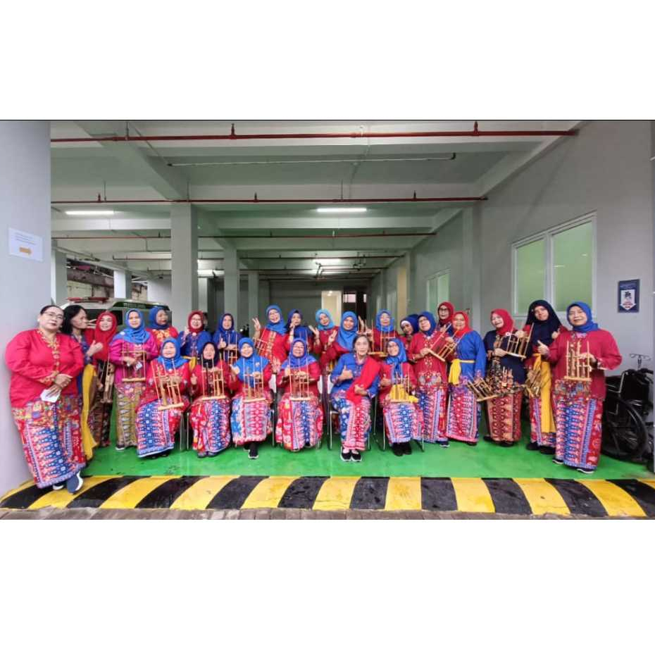 Jual ROK TUMPAL BETAWI MOTIF ONDEL-ONDEL/BAWAHAN KEBAYA WANITA MOTIF ...