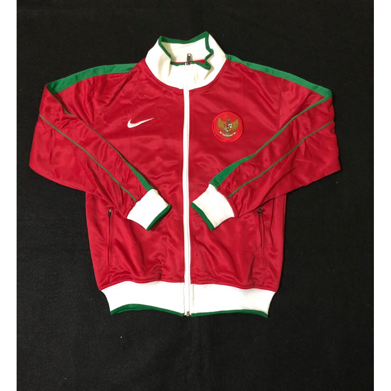 Jual Jaket Bola Retro Timnas Indonesia Nike Version Grade ori | Shopee ...