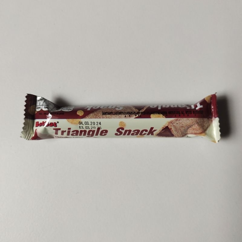 Jual Triangle Snack Biskuit Bentuk Segitiga isi Cokelat | Shopee Indonesia