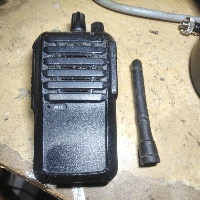 Jual HT ICOM IC-F4003 UHF LOW FREK MADE IN JAPAN | Shopee Indonesia
