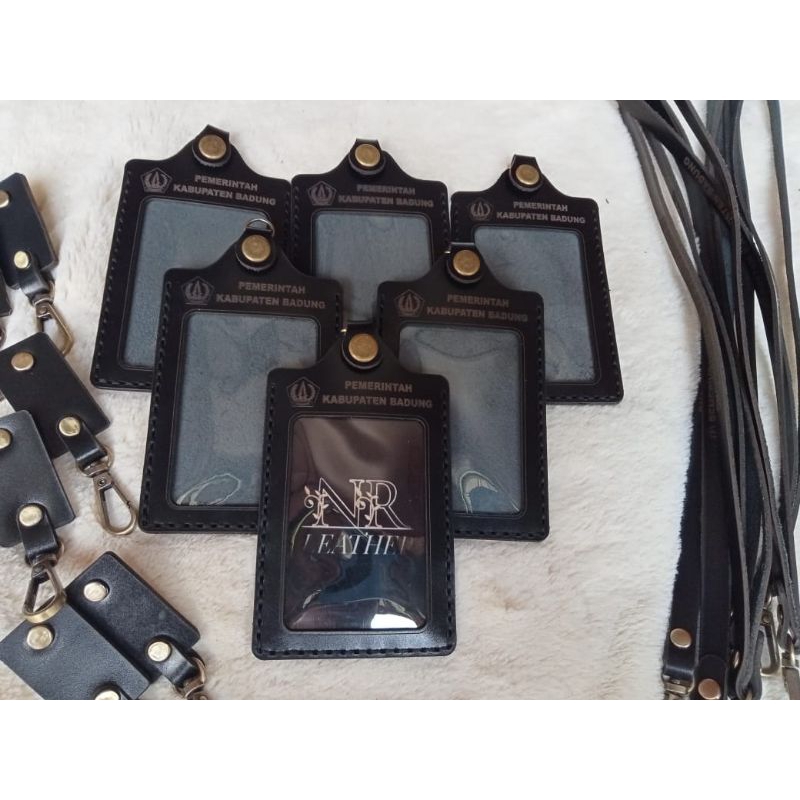Jual Id Card Holder Lanyard Name Tag Kulit sapi asli Premium | Shopee ...