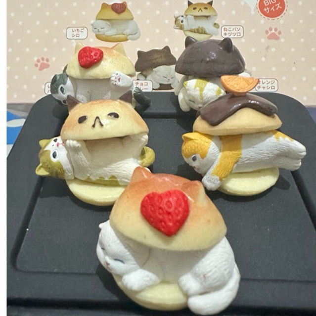 Jual Mofusand Animal mini figure kacang Cake or burger | Shopee Indonesia