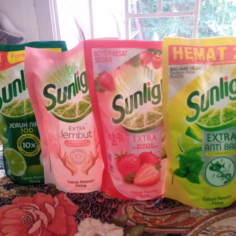 Jual SUNLIGHT CAIRAN PENCUCI PIRING 680ML | Shopee Indonesia