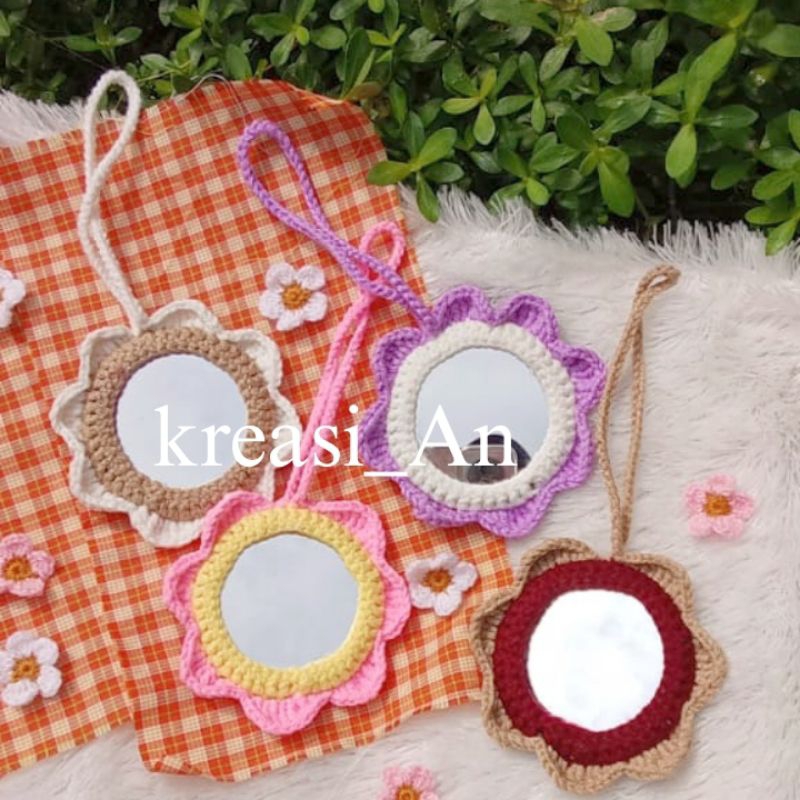 Jual AN cermin rajut bunga/cermin gantung/bagcharm | Shopee Indonesia
